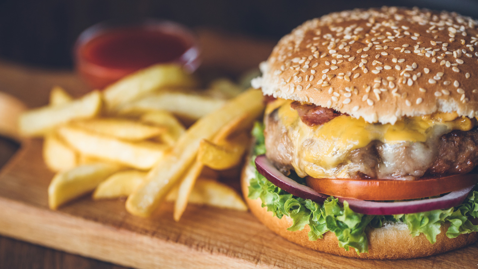Add This Unexpected Ingredient To Your Burger Mix For Out-Of-This-World ...