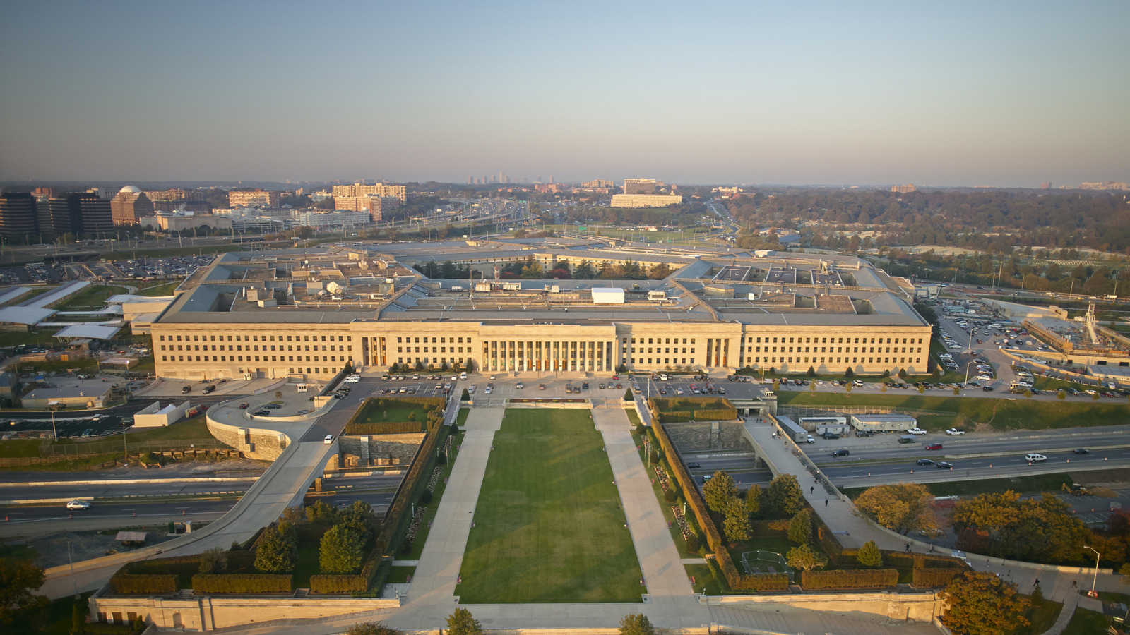 Can You Actually Eat At McDonald's In The Pentagon?