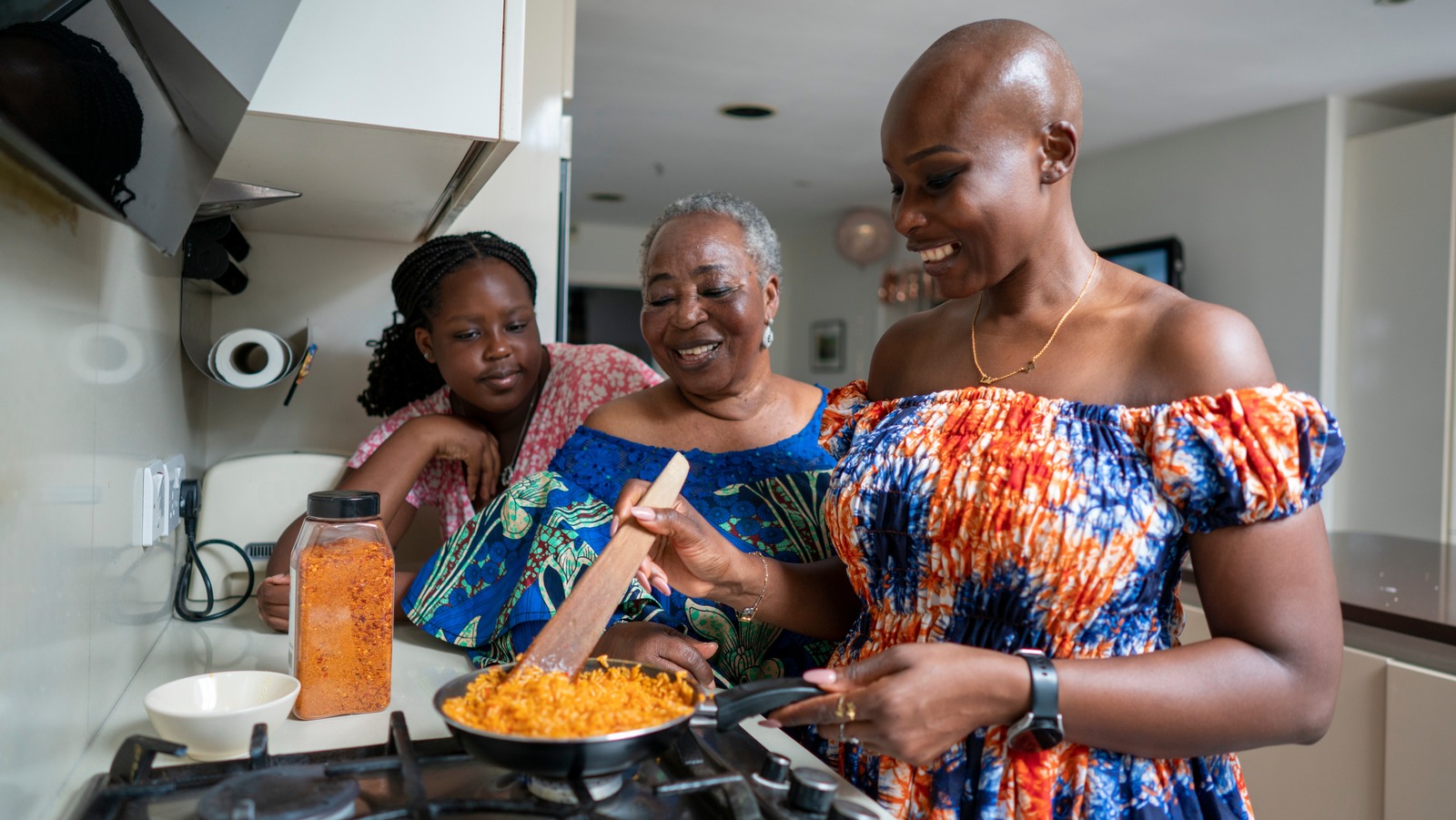 These Chefs Give Insight Into Mistakes People Make Cooking With Gas Stoves