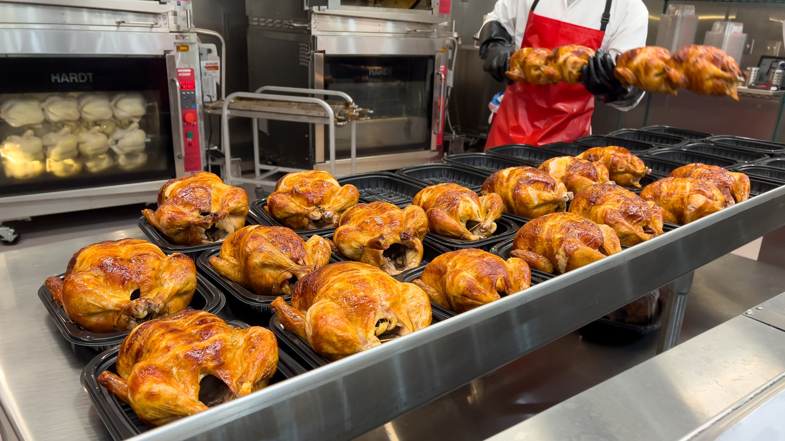 How Costco's CEO Responded To Customer Complaints About Woody Chicken