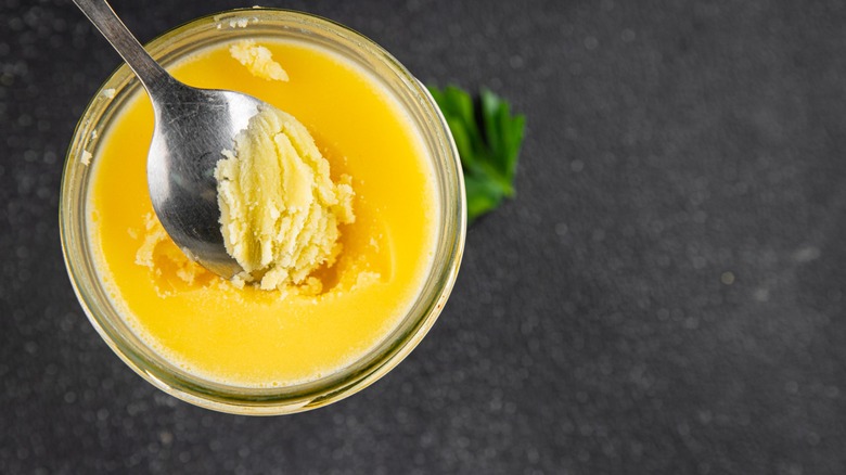 Not Butter Or Mayo: Use This Oil For A Grilled Cheese With 10x The Flavor