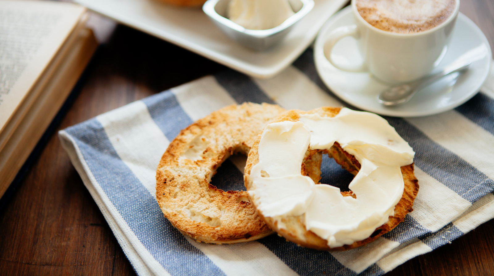 The 10 Best Bagel Shops You Can Brunch At Around The US