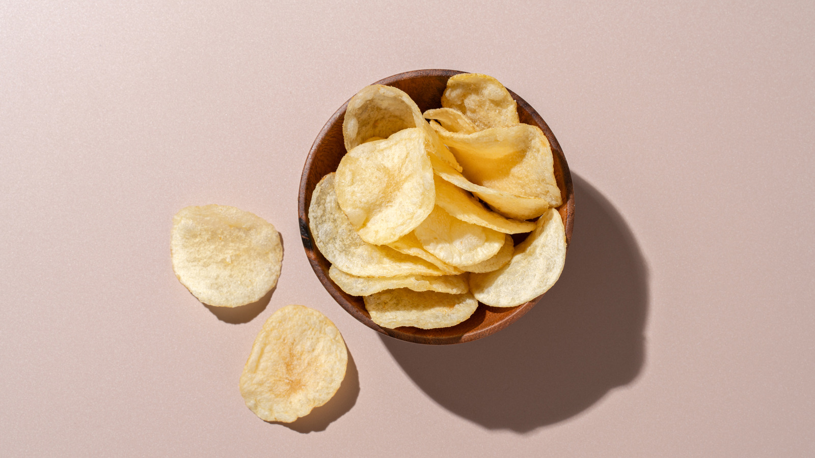 The Best Way To Revive Stale Chips To Crispy Perfection