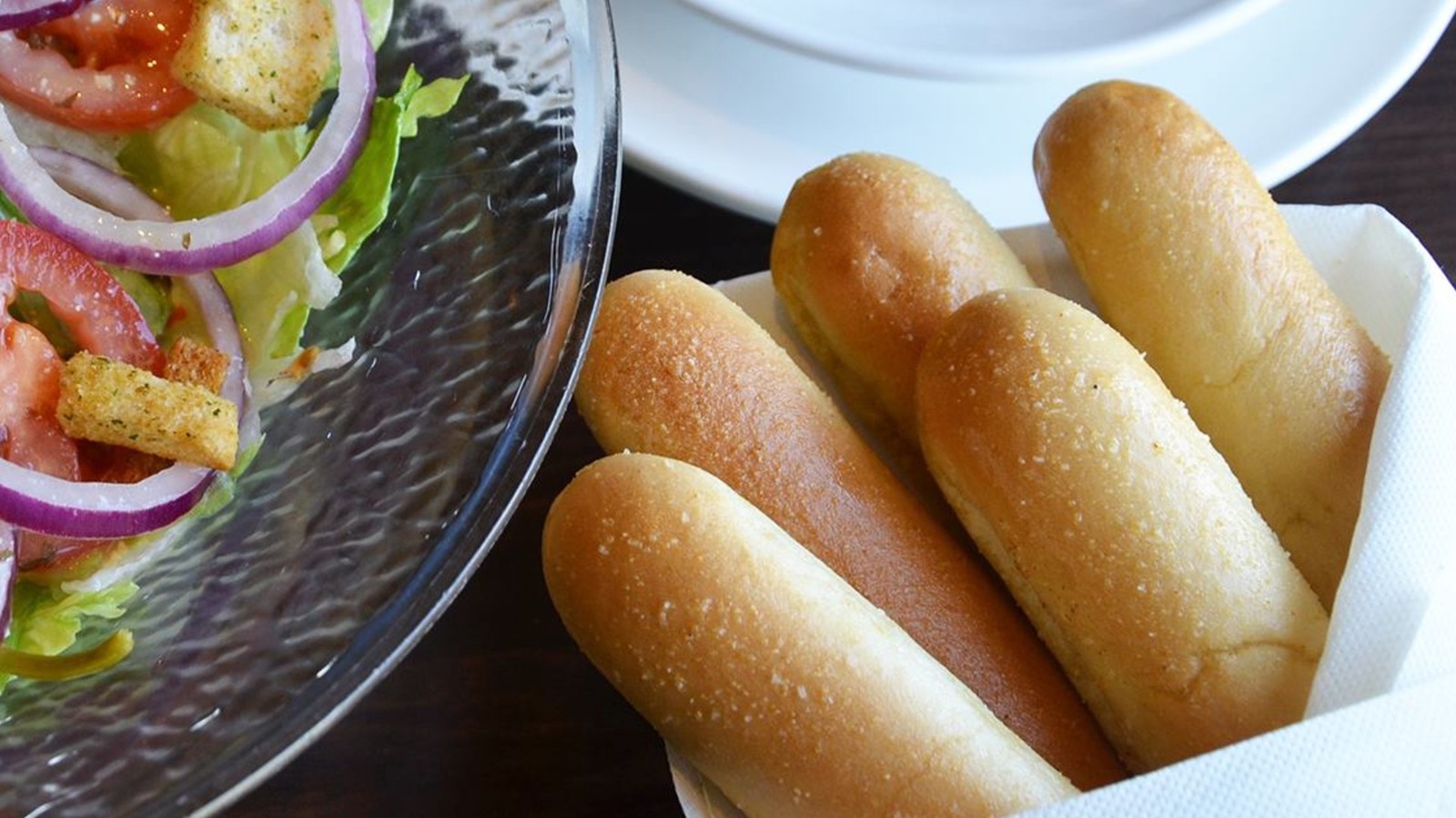 The Chain Restaurant Side Some Reddit Users Rate Higher Than Olive ...