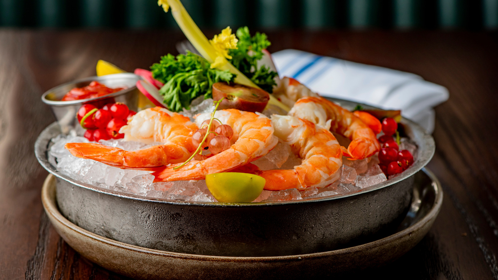 The Creative And Practical Way To Serve Shrimp Cocktail And Keep It Cold