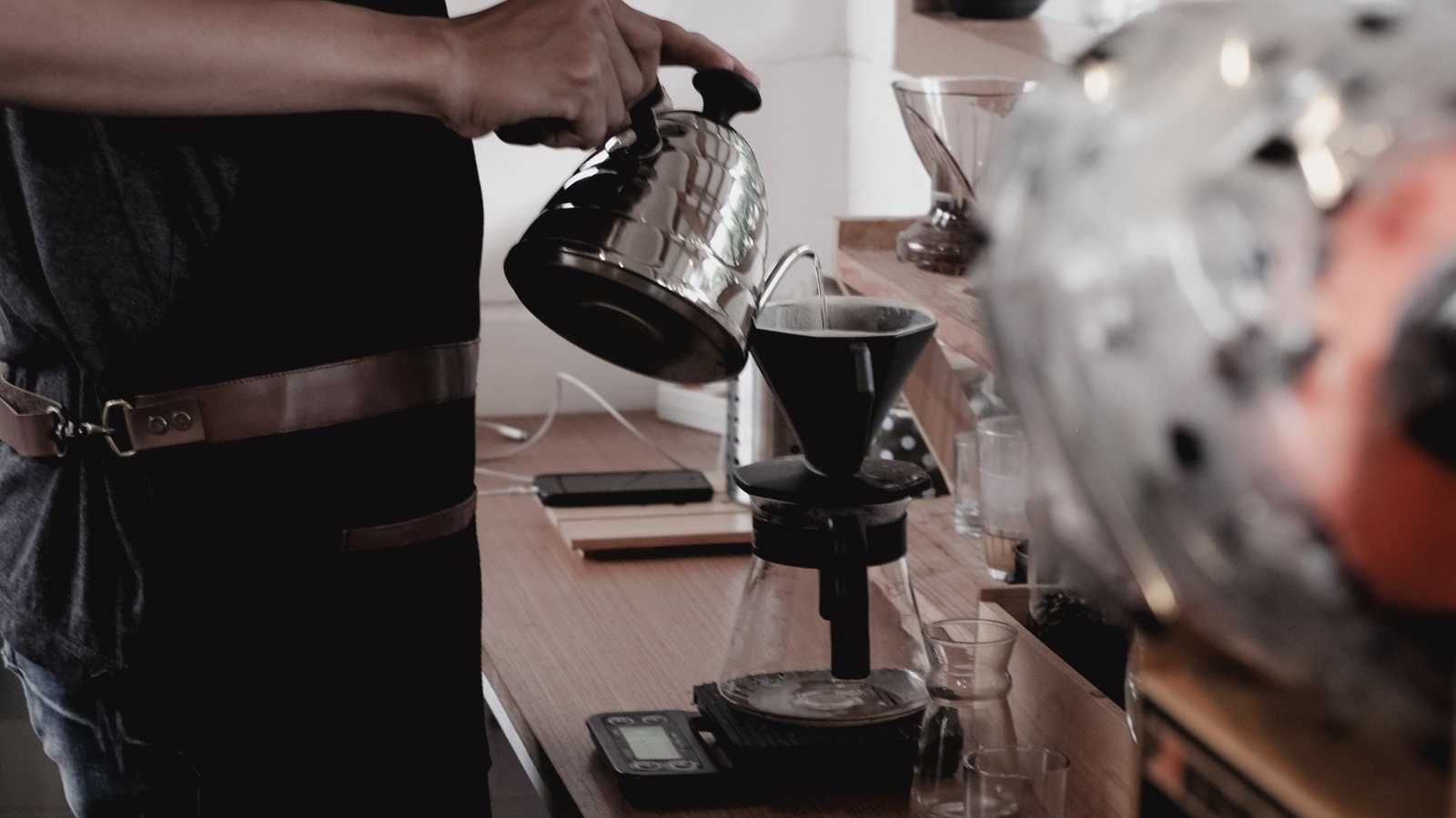 You Need To Stop Ignoring This Basic Coffee Shop Red Flag