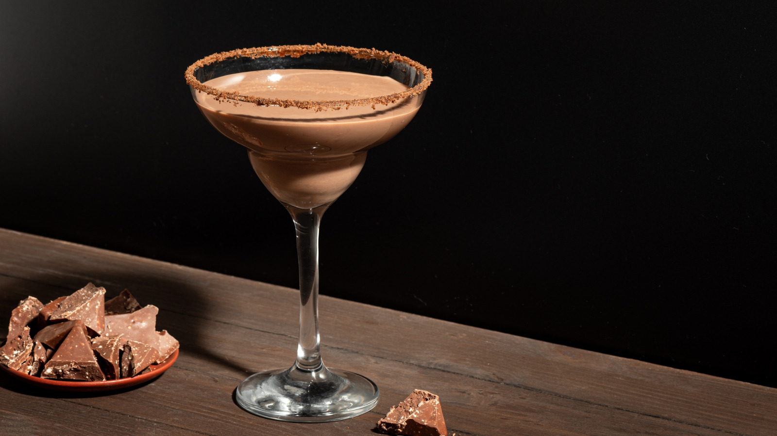 Make A Simple Chocolate Martini With Just 3 Ingredients
